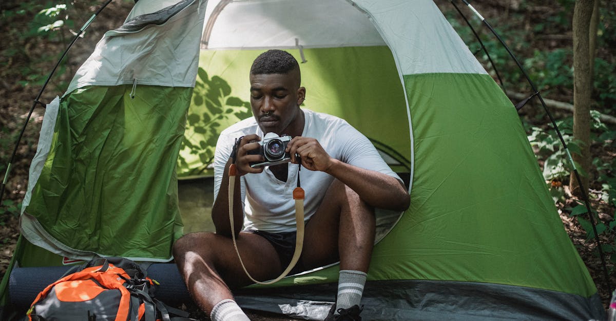 Découverte des plantes au parc des Beaumonts à Montreuil - Odyssea-Paris